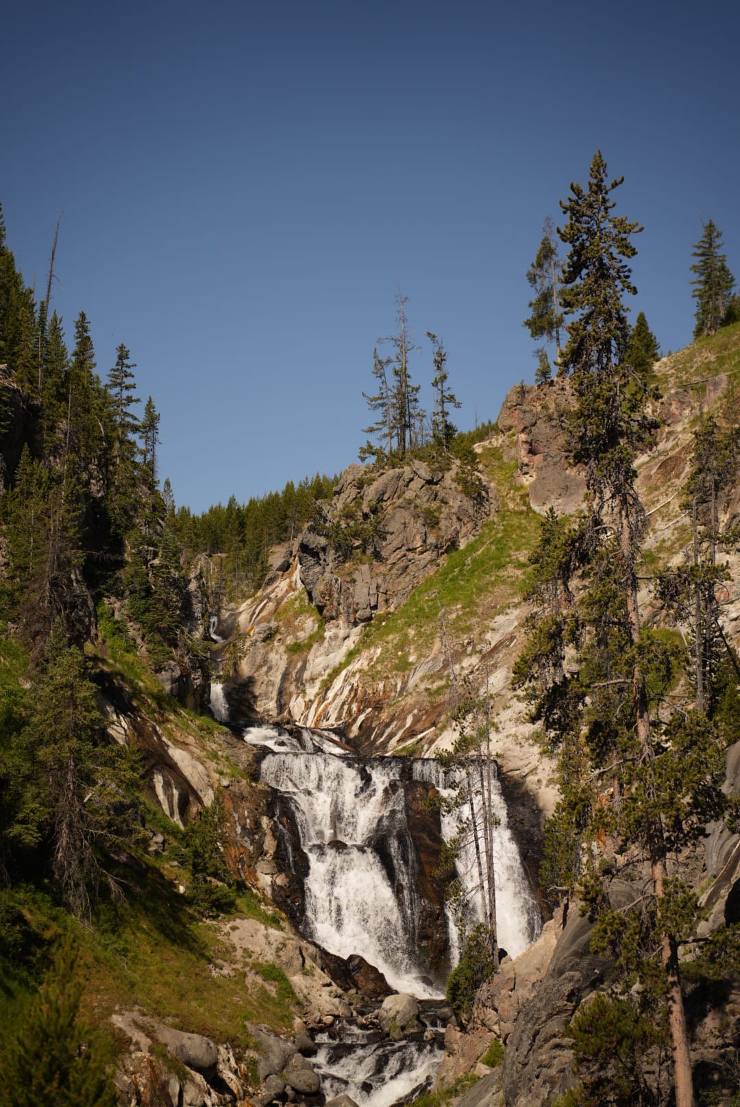 Yellowstone NP with Girl, Get Going!