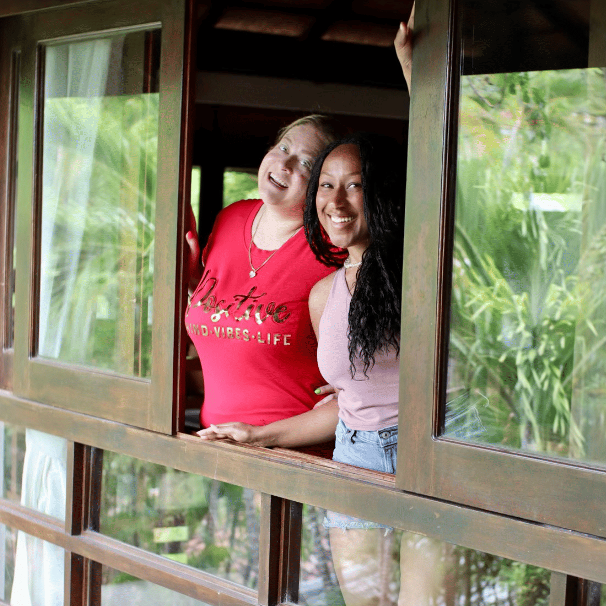 Group Travel with Alina Brown & Jen Potts | TrovaTrip